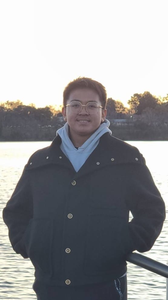 Automated Knowledge Graph Construction with Large Language Models